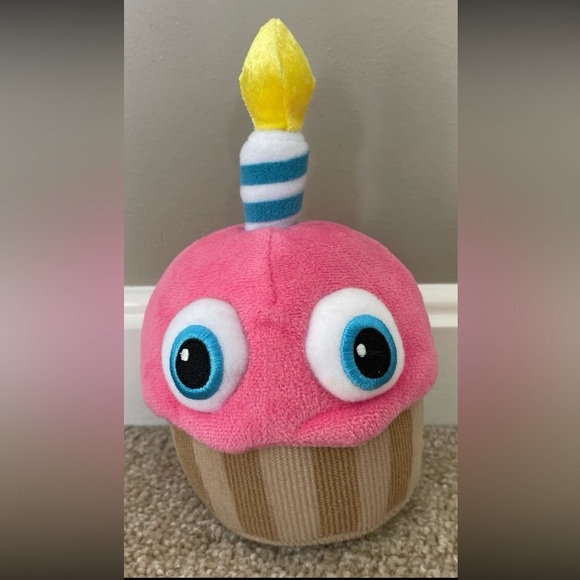 Funko | Toys | Fnaf Five Nights At Freddys Carl Cupcake Funko Plush 26 ...